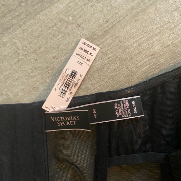 Victoria's Secret | Intimates & Sleepwear | Nwt Iconic 200s Victoria ...